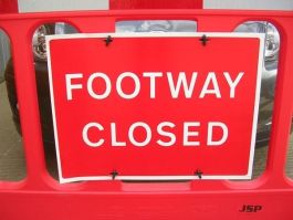 Footway Closed Barrier Sign Pack of 10