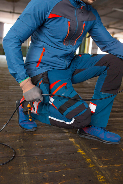 Portwest Multi-Pocket Workwear: Organized Storage Solutions for ...