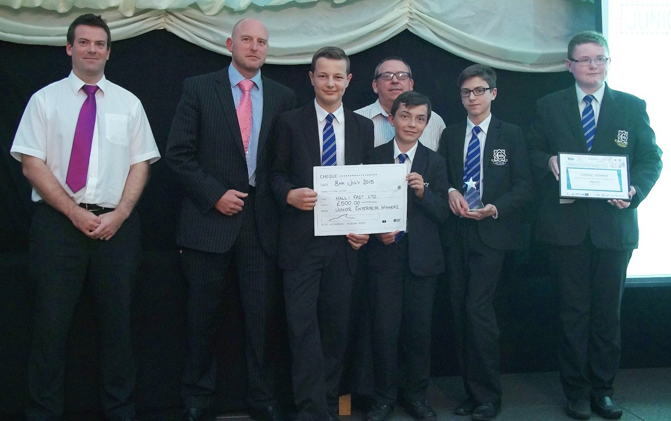 Young Entrepreneurs Shine at Awards Ceremony - News